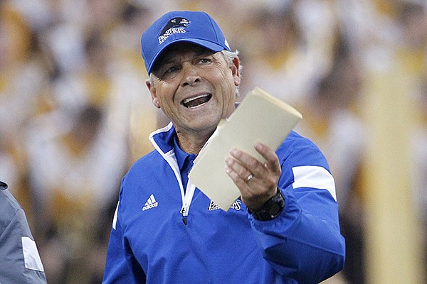 Arkansas-Eastern Illinois predictions | Whole Hog Sports