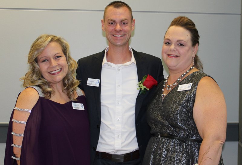 Art lovers go inside | The Arkansas Democrat-Gazette - Arkansas' Best ...