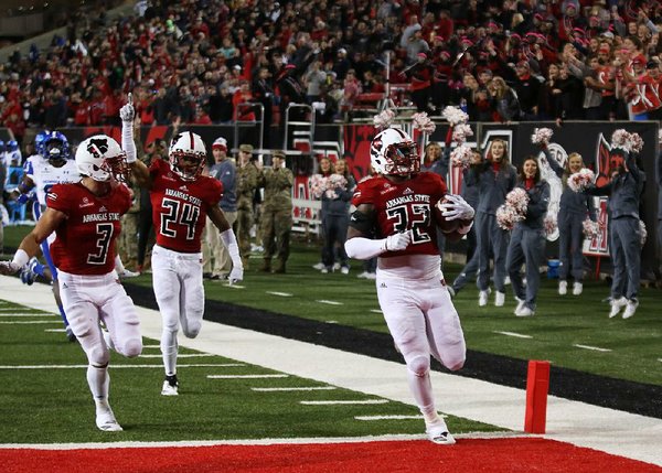 Wolves' defense, Chambers step up | Northwest Arkansas Democrat-Gazette