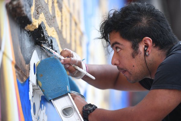 PROFILE: Octavio Logo - Art offers look inside issues | The Arkansas ...