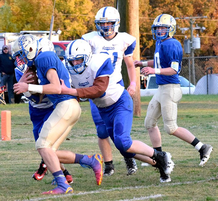 Bulldogs overwhelm Leopards to win final contest