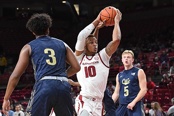 Hogs happy to be home, winning this Thanksgiving | Whole Hog Sports