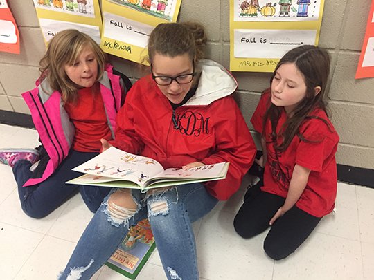Reading buddies | Hot Springs Sentinel Record