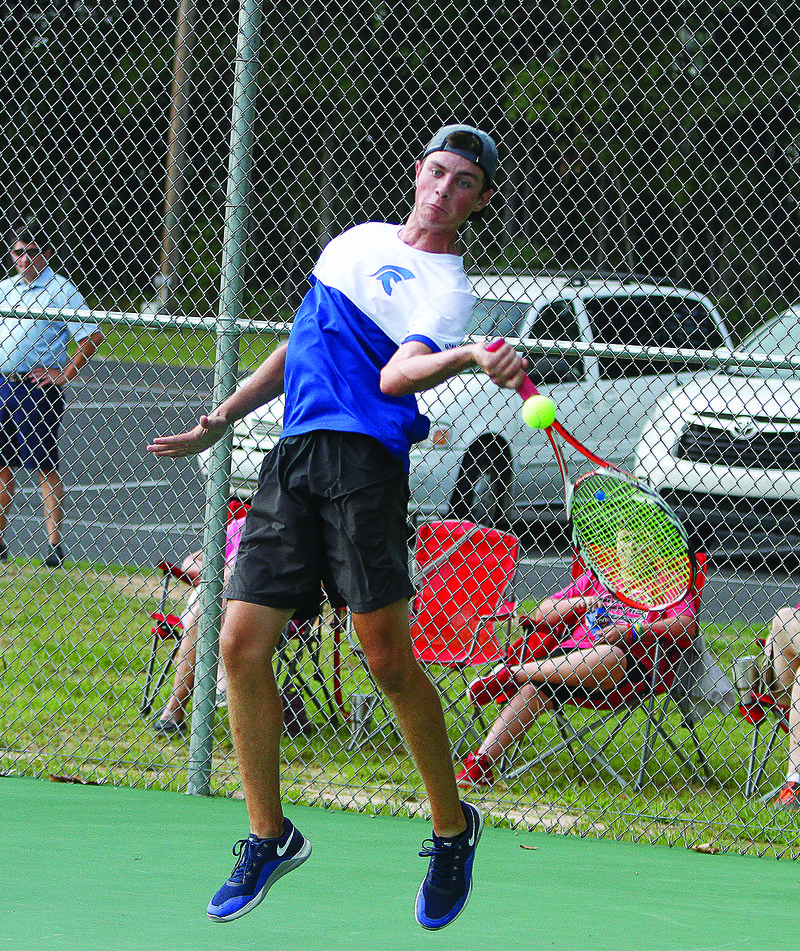 Brotherton swings big on court and on links | El Dorado News