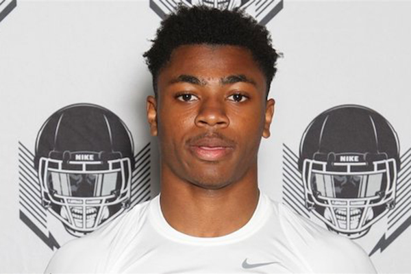WholeHogSports - WR commitment to get another look at campus