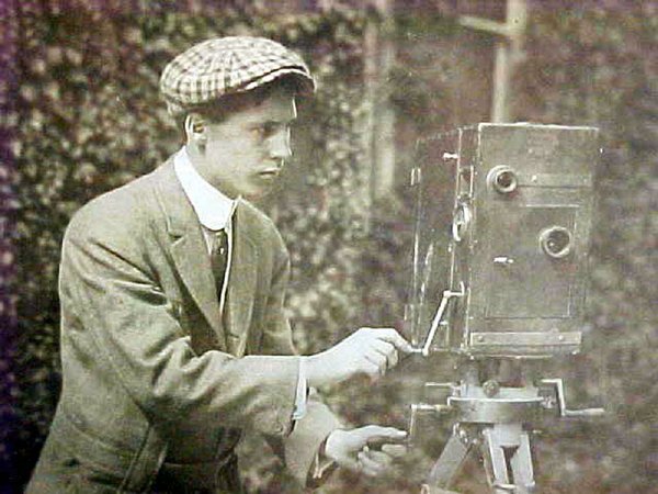 NOTABLE ARKANSANS Answer