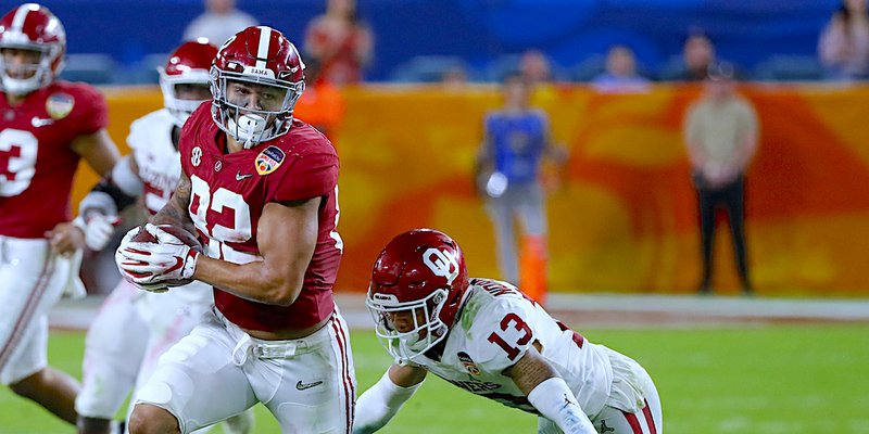 Bama's Irv Smith Jr. follows in steps of father, O.J. Howard | Hot ...