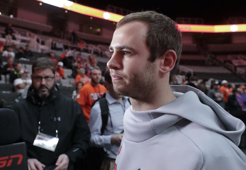 Renfrow sees last time in spotlight | The Arkansas Democrat-Gazette ...