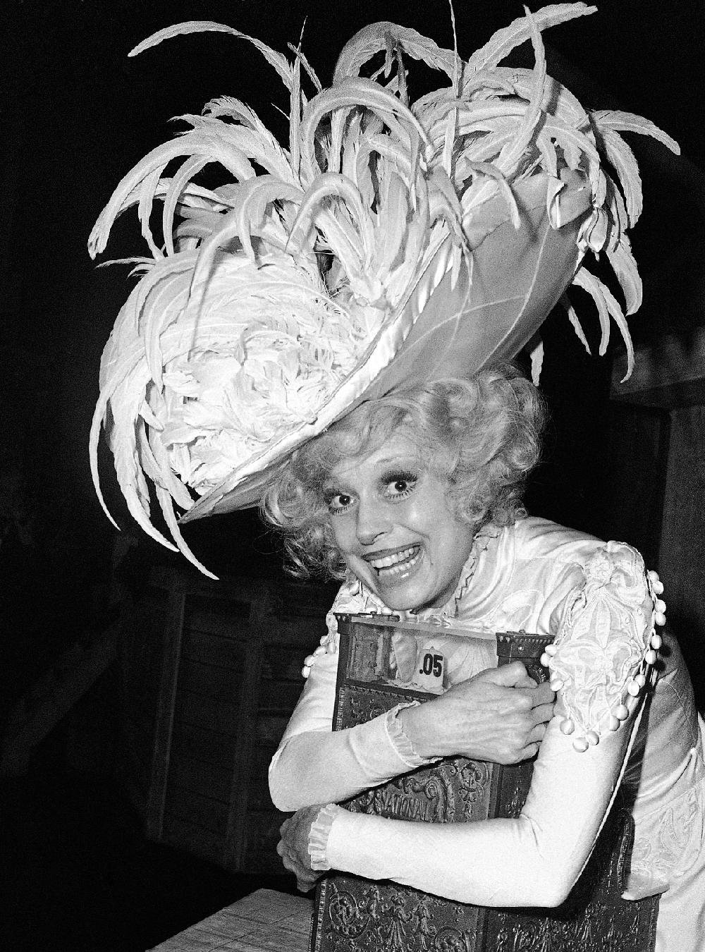 Broadway's exuberant Dolly dies