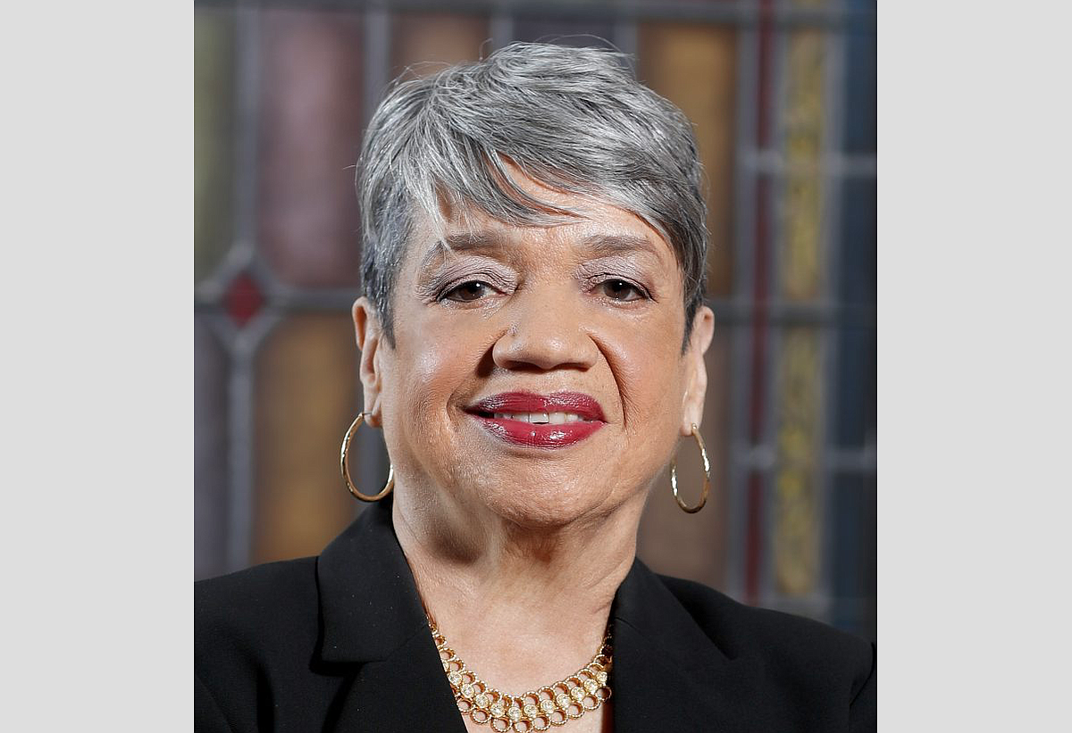 Former NASA mathematician featured in 'Hidden Figures' book, movie to ...