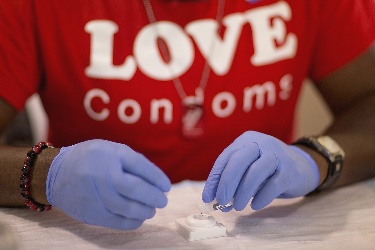 Weeks after 2030 HIV pledge, report shows US headway stalled | Hot ...
