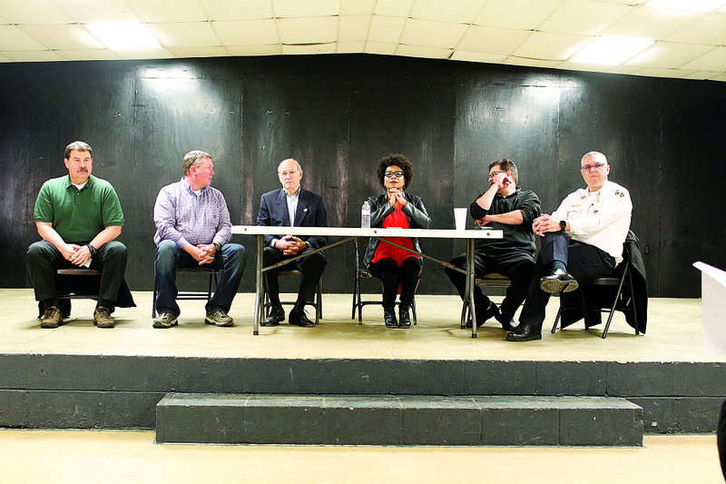 Town hall draws out Ward 1 residents | El Dorado News