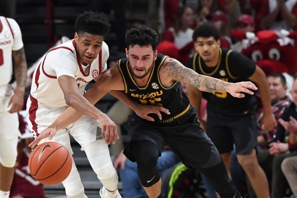 Take-charge guy: Joe shoots, a catalyst on Razorbacks' defense | Whole ...