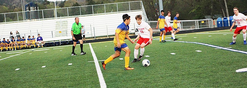 Lakeside holds on for win over Razorbacks | Hot Springs Sentinel Record