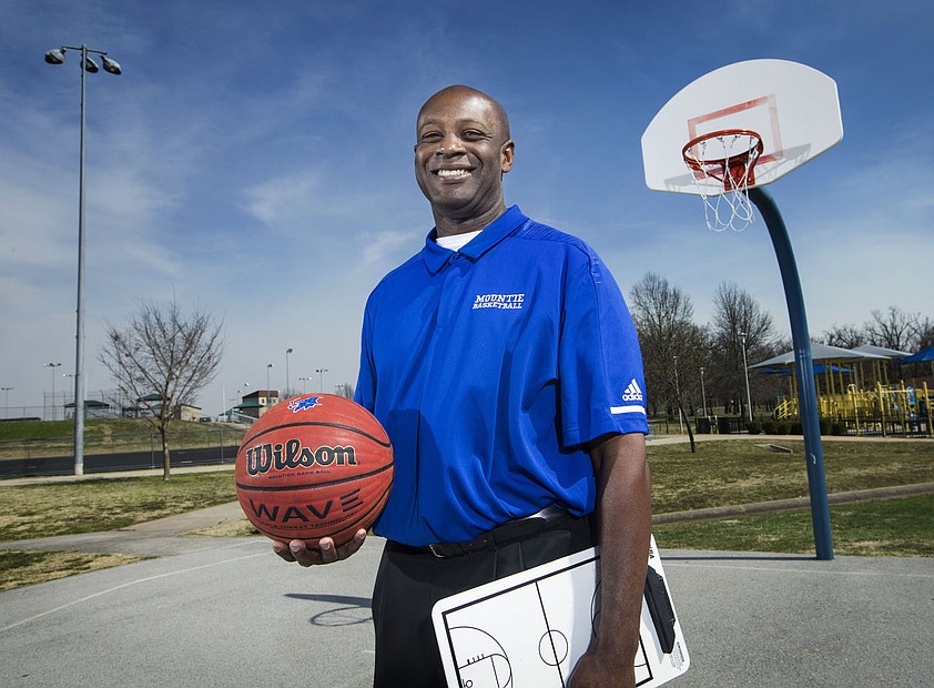 DI BOYS COACH OF THE YEAR | Lamont Frazier • Rogers High | Northwest ...