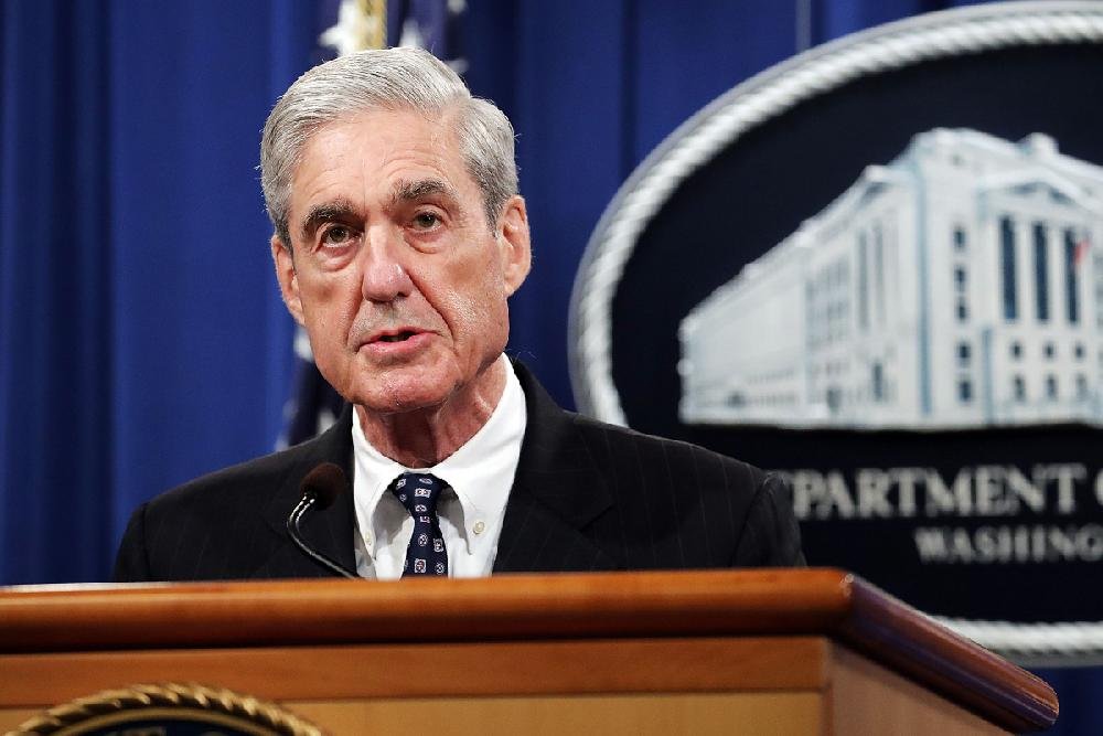 Mueller illegally deleted FBI texts, Trump asserts