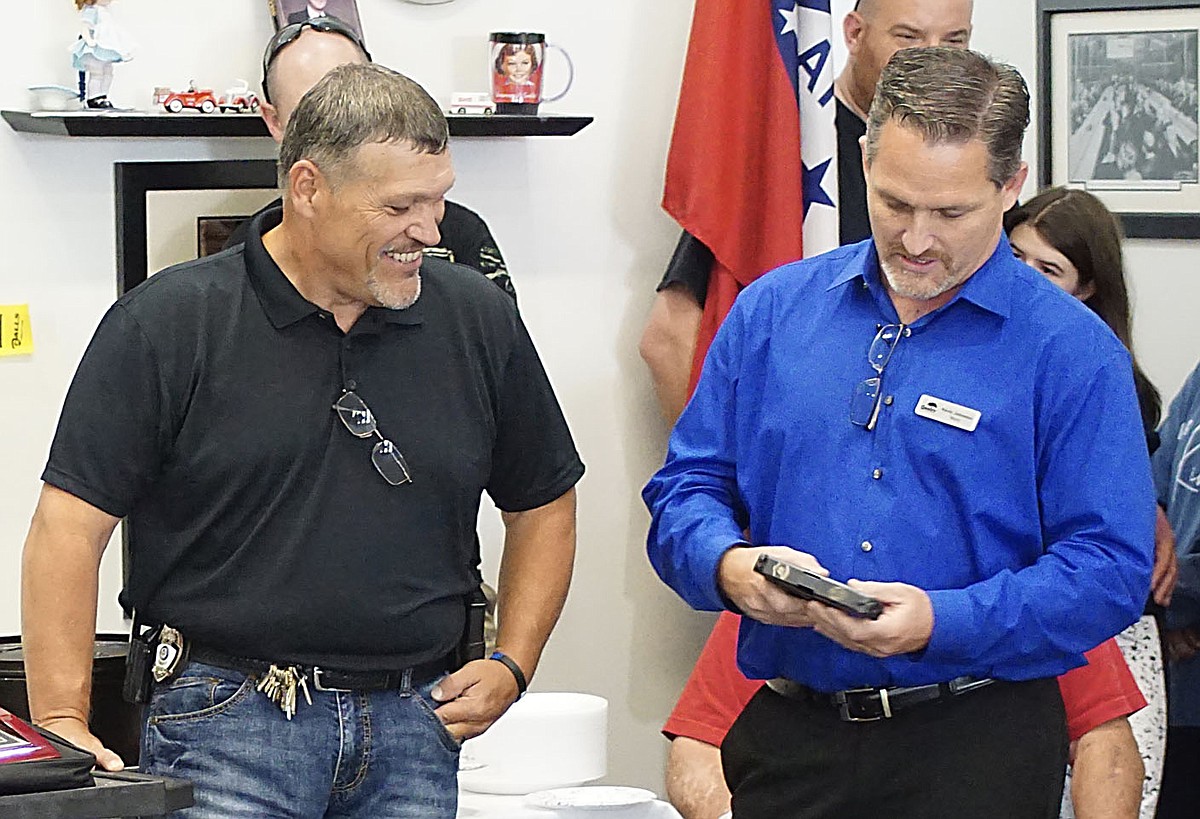 Smith retires from his post as Gentry's chief of police | Westside ...