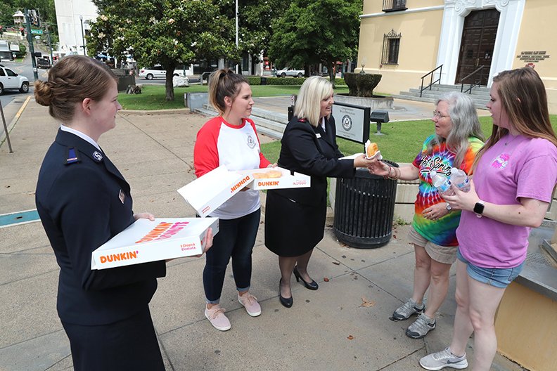 Donut Lassies | Hot Springs Sentinel Record