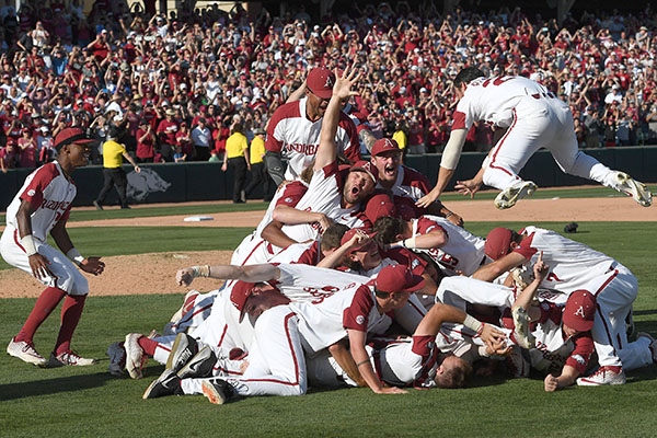 WholeHogSports - Razorbacks pile on: ‘Pretty flawless’ performance ...
