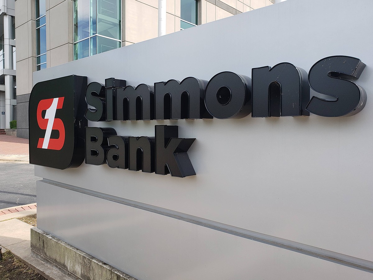 Simmons Announces New Executives | El Dorado News