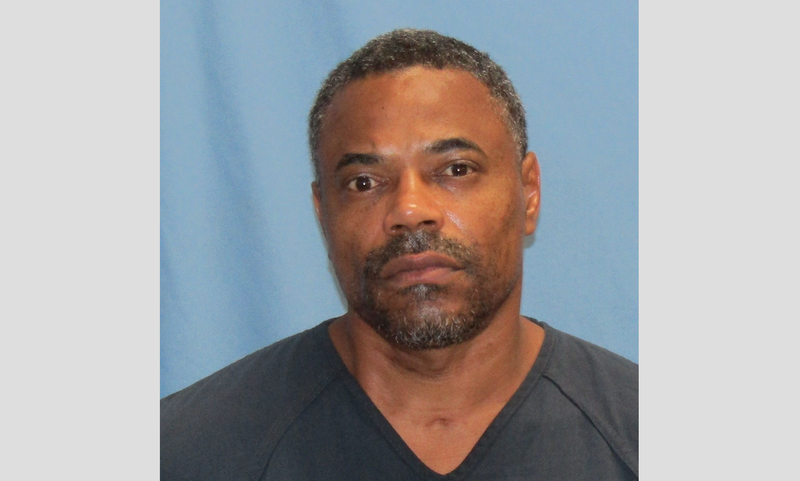 Police: Gunman forced 3 to stand for several hours because he thought ...