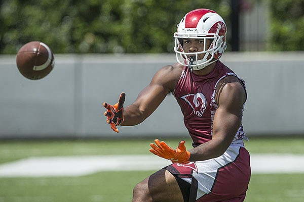 Arkansas remains in top 5 for Owasso's Jacobs | Whole Hog Sports