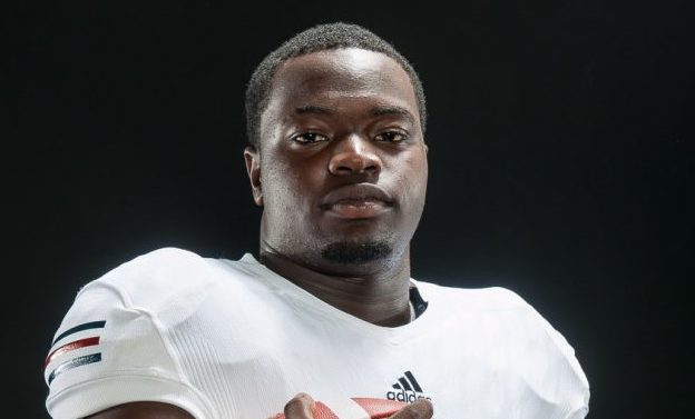 WholeHogSports - DE Tyrece Edwards pledges to Arkansas