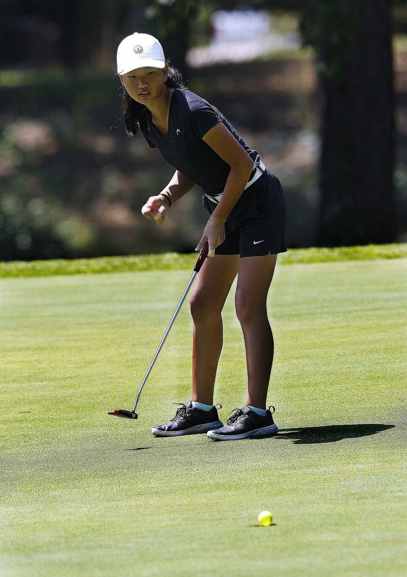 Lee defends title, holds off Dunstan | Northwest Arkansas Democrat-Gazette