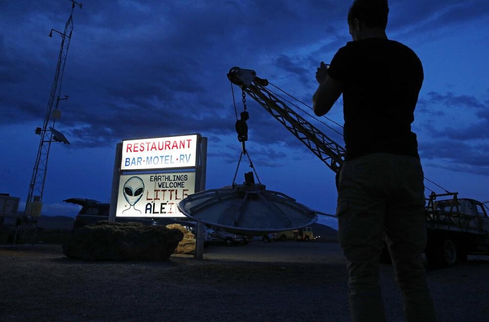 People gather in front of Area 51 military base in Nevada | The ...