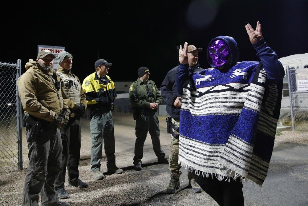 People gather in front of Area 51 military base in Nevada | The ...