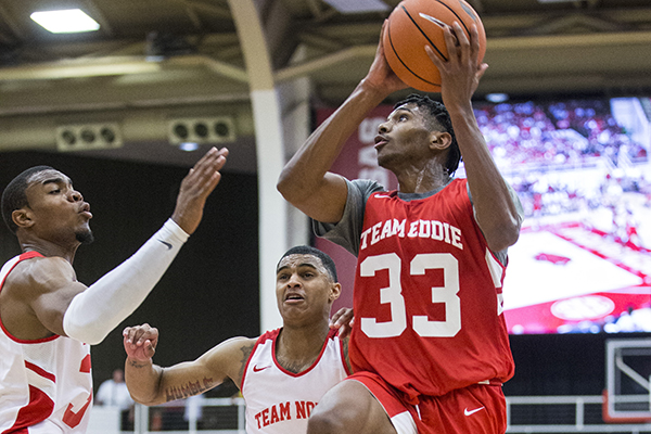 WholeHogSports - Chaney, Whitt shine in Red-White game