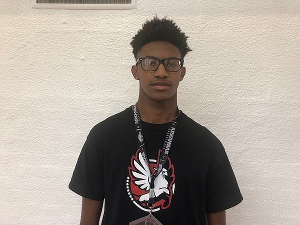 2021 big man Daimion Collins checks out Arkansas | Whole Hog Sports