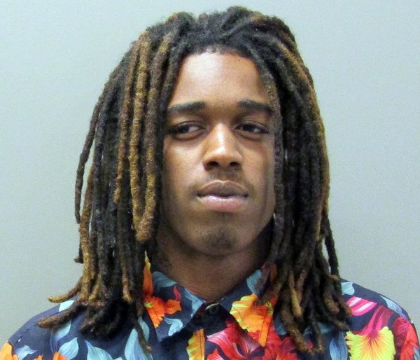 Felon arrested with gun, drugs after fleeing police