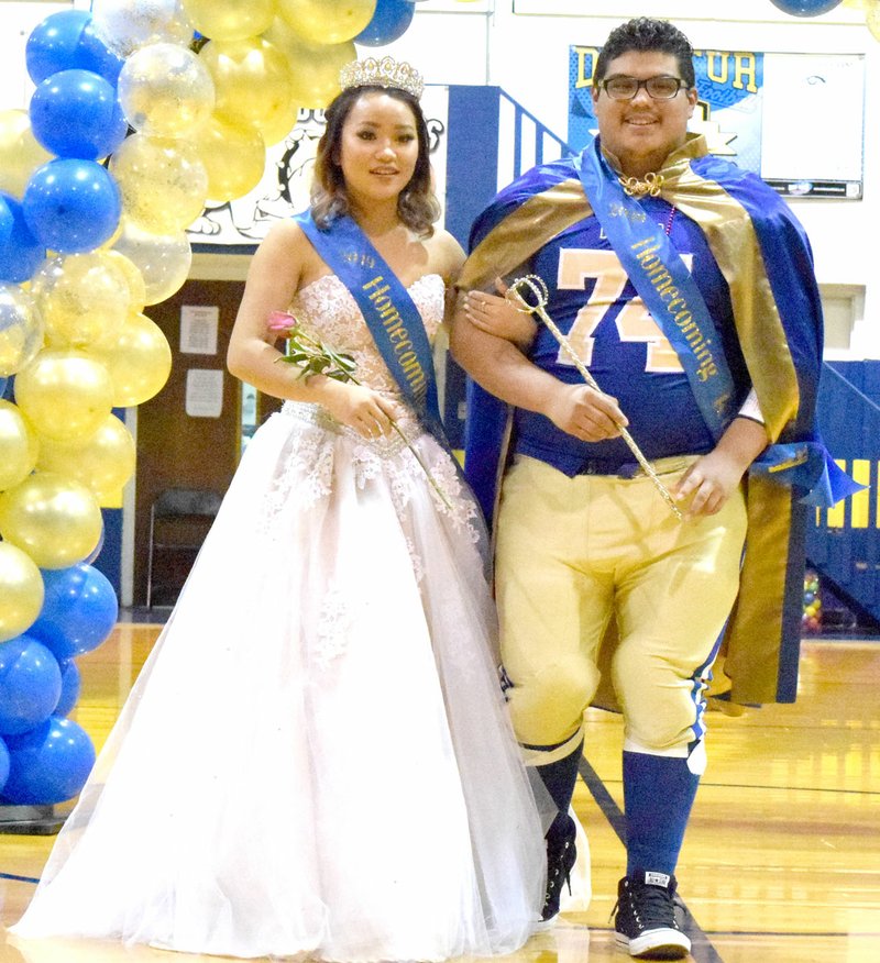 Lee, Perez named queen and king in homecoming event | Westside Eagle ...