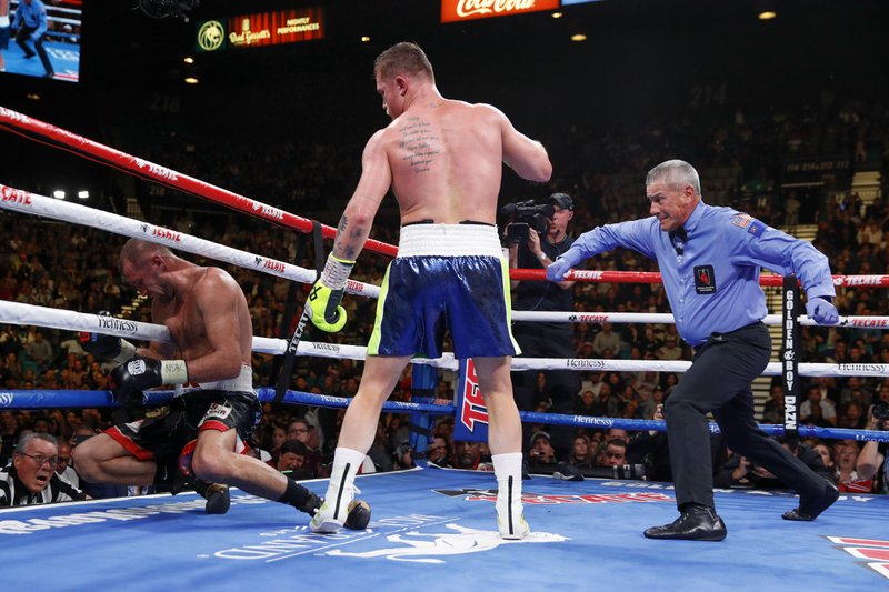 Column: Fans get played as boxing takes back seat to UFC | Hot Springs ...