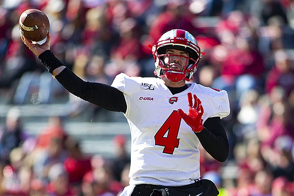 Storey book: Former Razorback leads WKU to big win | Whole Hog Sports