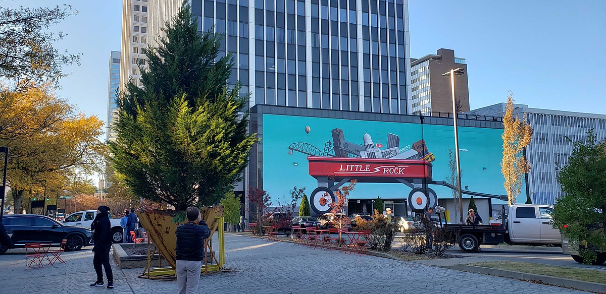 PHOTO: Downtown Little Rock Christmas tree delivered | The Arkansas ...