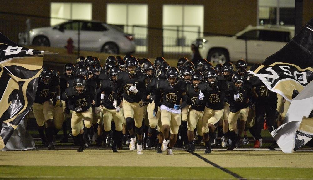 HIGH SCHOOL FOOTBALL: Trumann at Joe T. Robinson