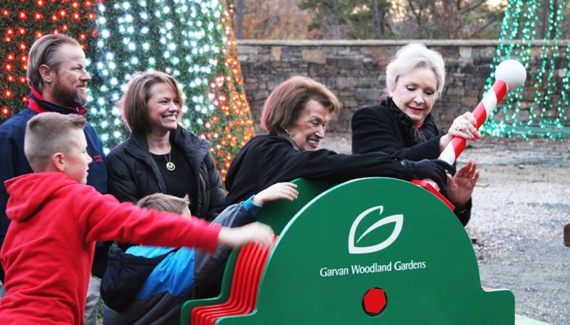 Garvan Gardens sees large crowds for Holiday Lights | Hot Springs ...