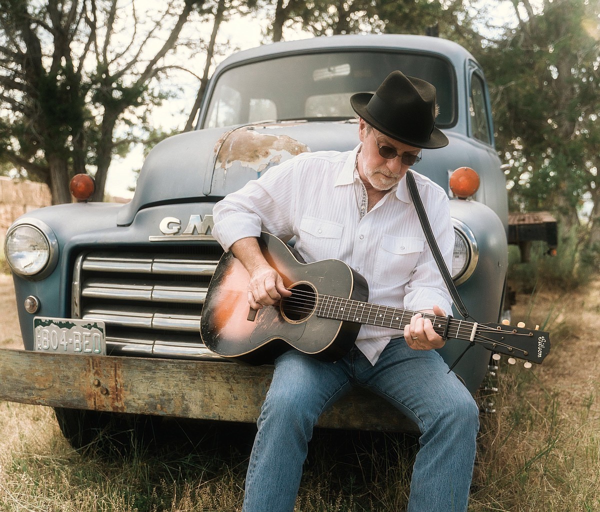 MUSIC SCENE: David Starr and his guitars back in Little Rock to play ...