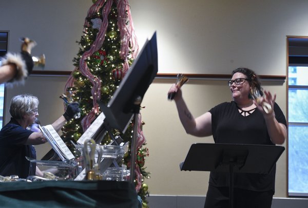PHOTO GALLERY: Bell ringers, winter dreams tour of homes. | Northwest ...