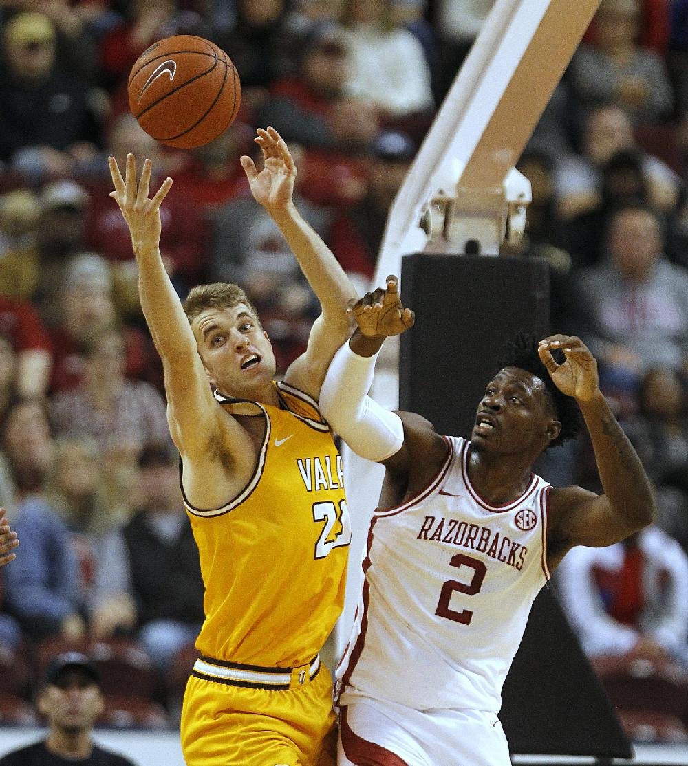 Arkansas Men's Basketball vs Valparaiso | The Arkansas Democrat-Gazette ...