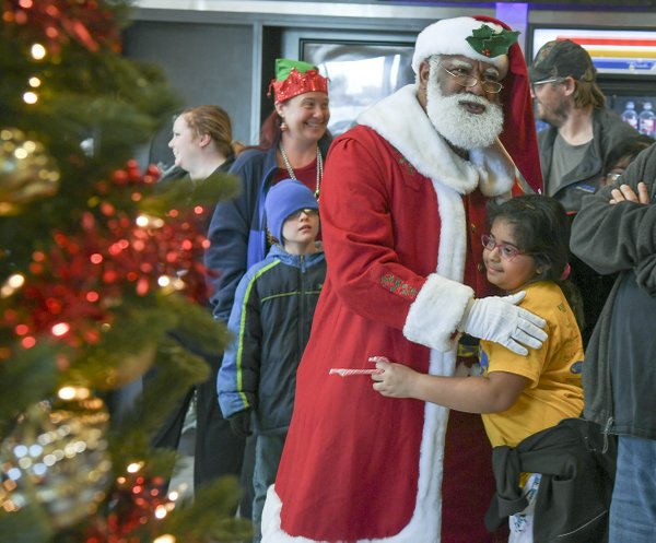 Santa Larry makes return visit | Hot Springs Sentinel Record
