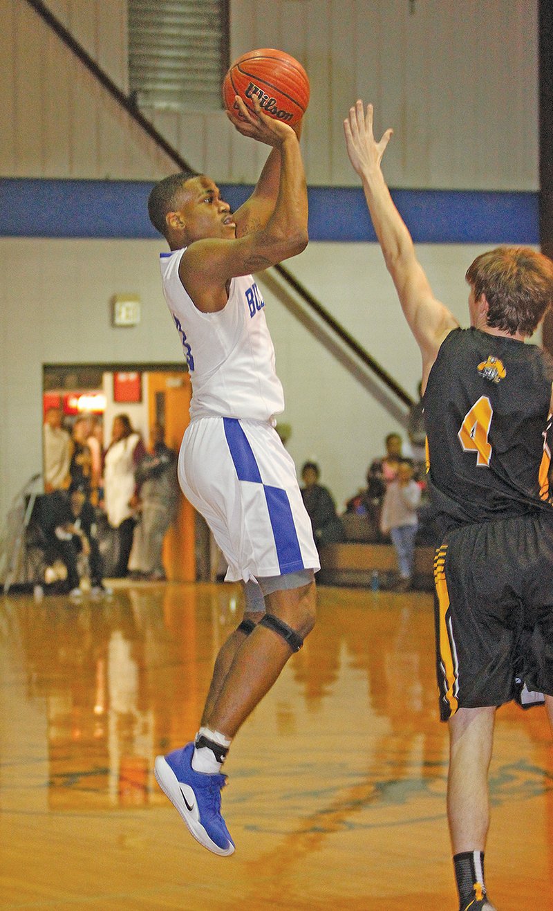 Strong looking to extend winning streak at tourney | El Dorado News