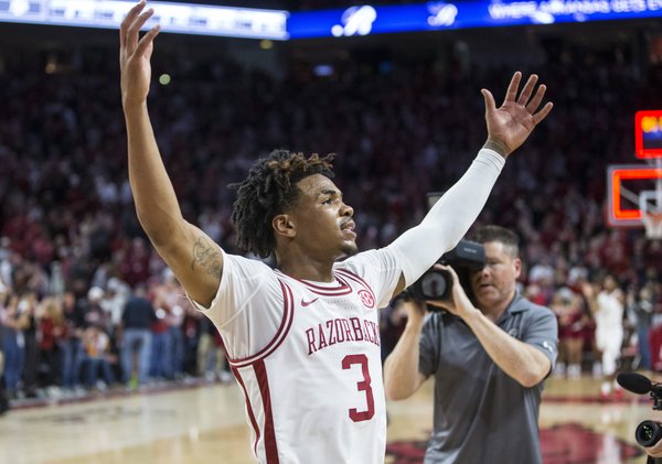 Razorbacks show mettle late in victory
