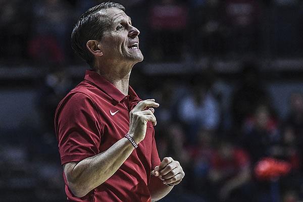 Musselman in favor of uniform rules across basketball | Whole Hog Sports