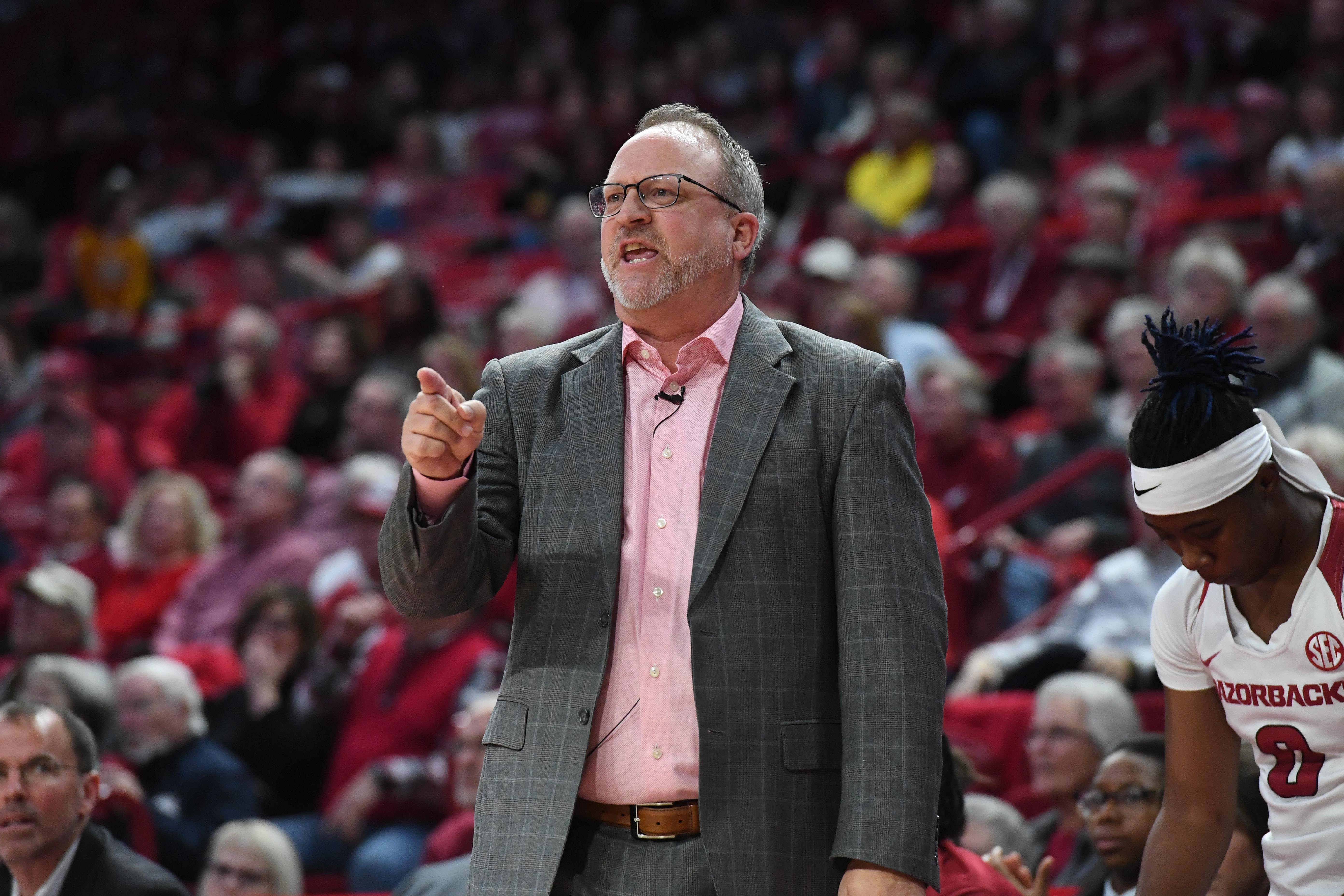 WholeHogSports - VIDEO: Mike Neighbors previews Georgia