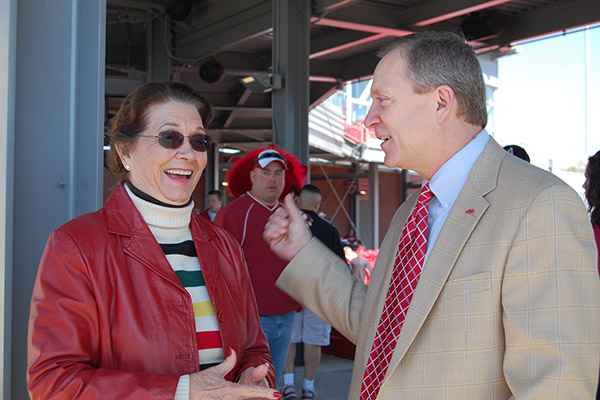 WholeHogSports - Marilyn Bogle, longtime Razorback benefactor, dies