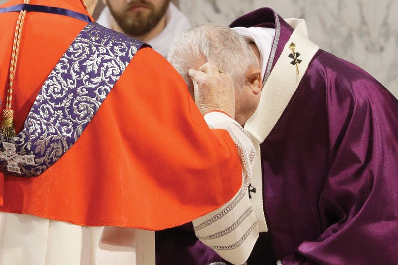 Pope marks Ash Wednesday amid virus concerns