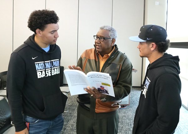 WATCH: Former Negro League baseball player visits NPC | Hot Springs ...